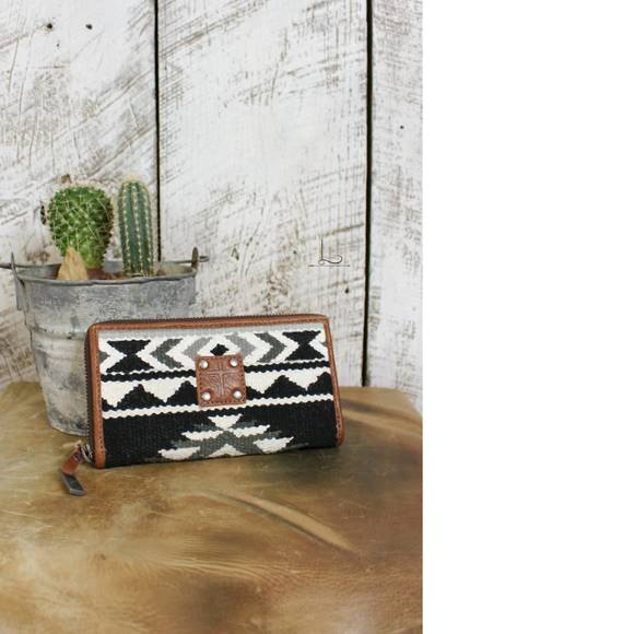 STS Ranchwear | Bags | Nwt Sts Ranchwear Cholula Bifold Wallet In ...